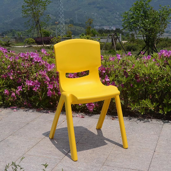 Scaun din plastic pentru copii - Urban Market